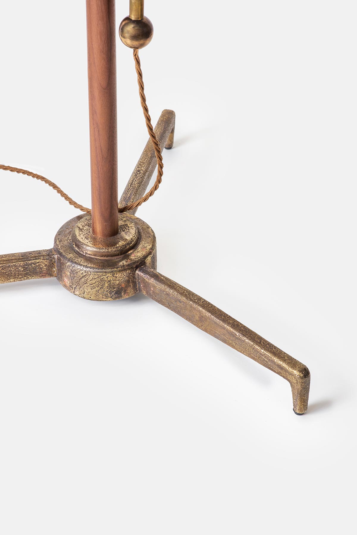 Hooe Floor Light – Wells Abbott | To The Trade