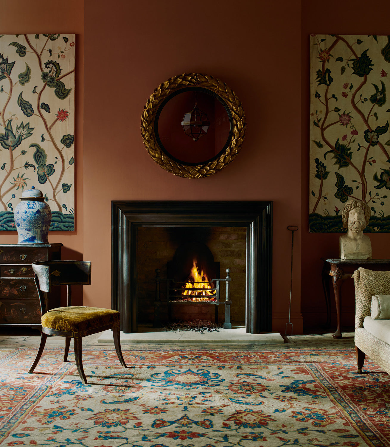 Roma Chimneypiece - Black Marble – Wells Abbott | To The Trade